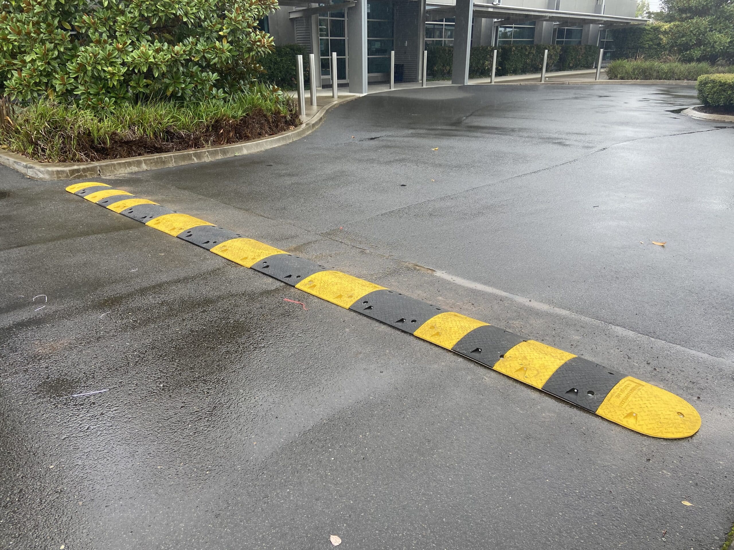 6.2m Rubber Speed Hump with Fixings – Speed Humps Australia